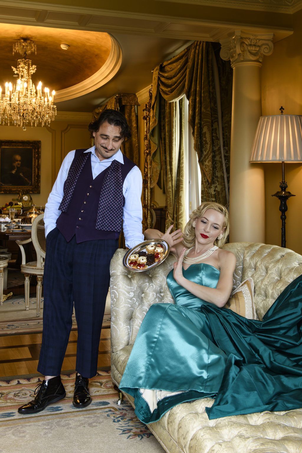 «Ο Υπηρέτης δύο Αφεντάδων» του Κάρλο Γκολντόνι - περιοδεία - Full-Time.gr